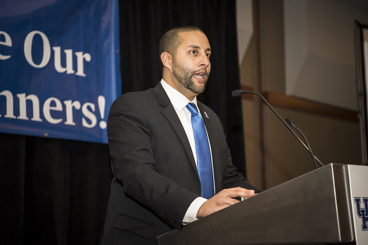 Photo by Tim Webb – News from the Blue