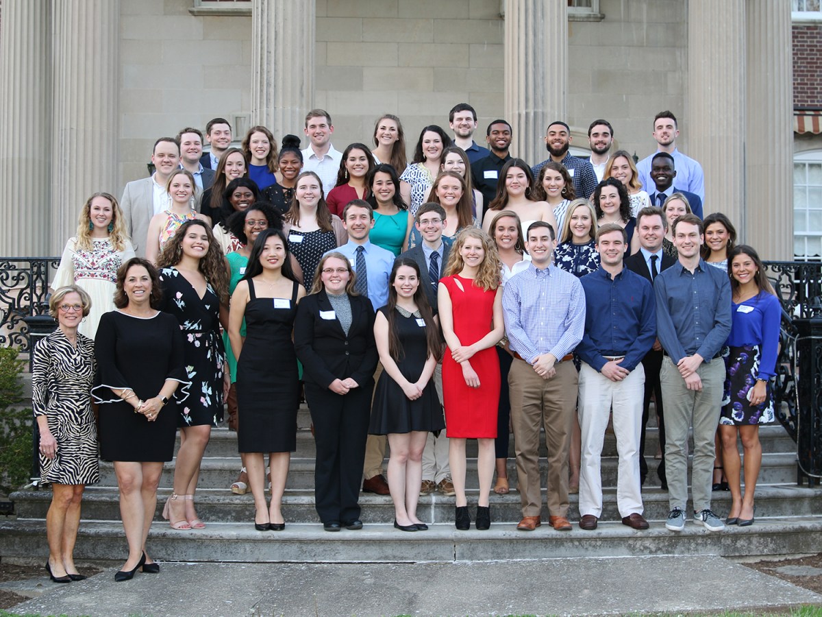 UK Alumni Association honors graduates at Senior Toast – News from the Blue